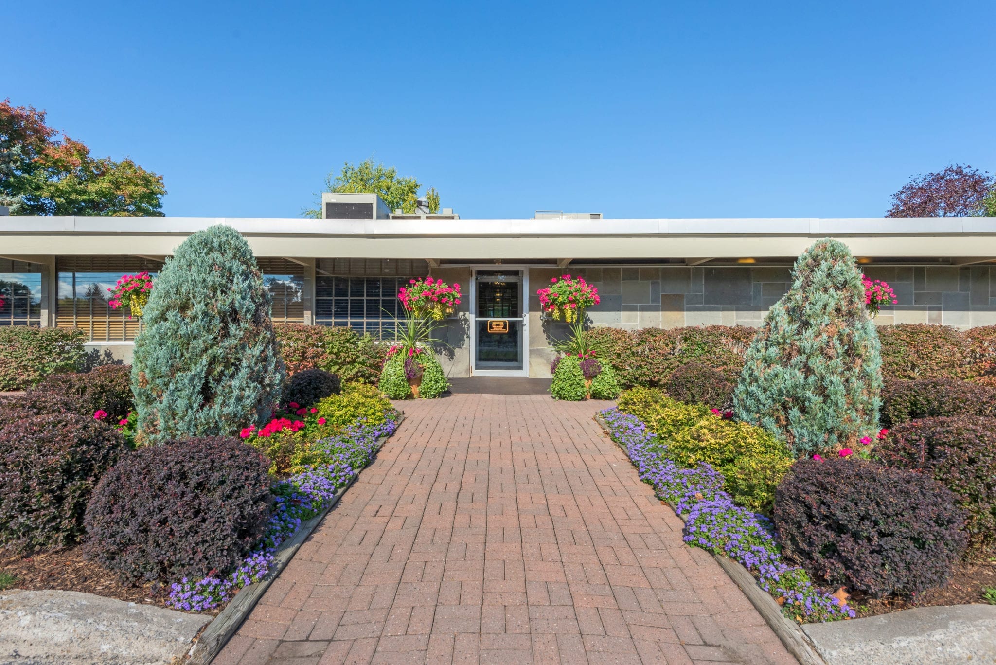 Dining – Gran View on the River